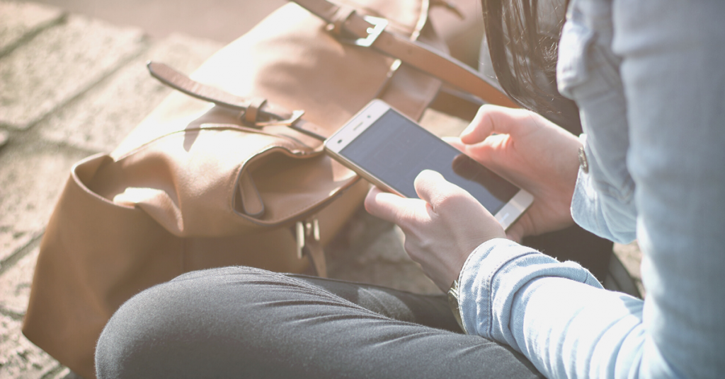 7 Terrifying Symptoms of Smartphone Addiction You May Already Have