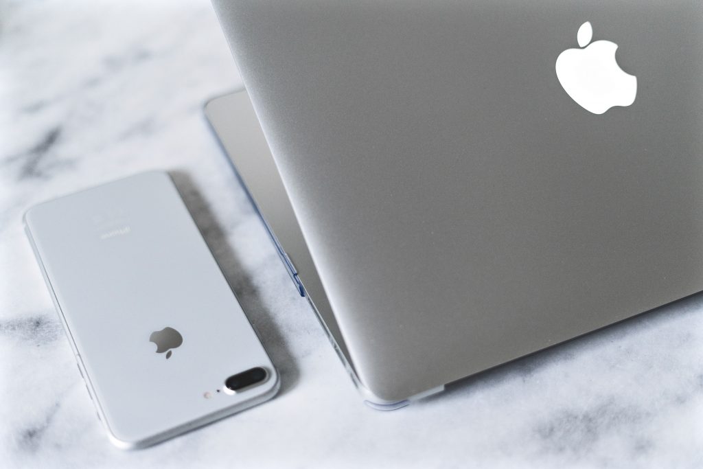 How to Connect iPhone to MacBook | Easy Guide 2021
